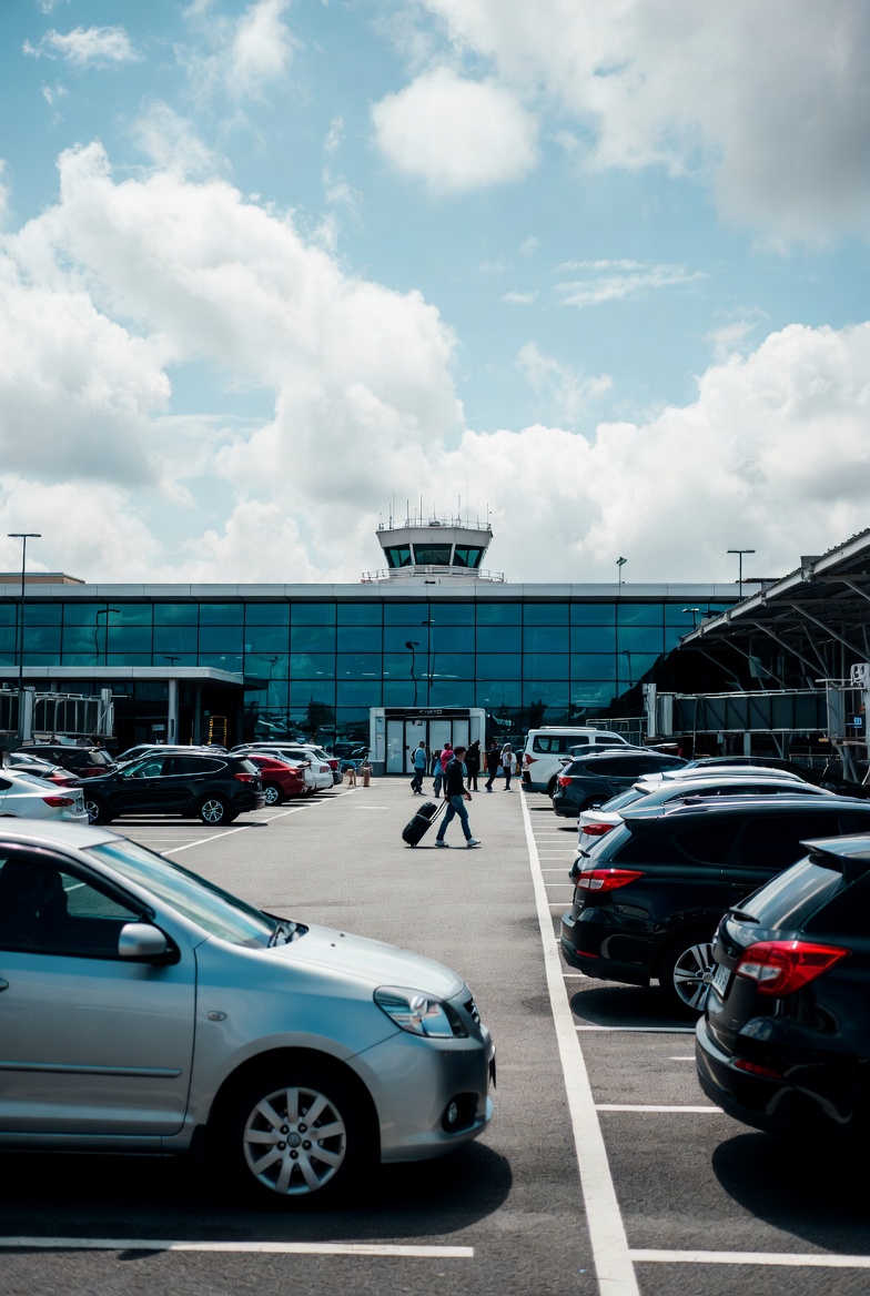 Compare Cheap Heathrow, Birmingham, Luton, Gatwick, Stansted, Bristol ...